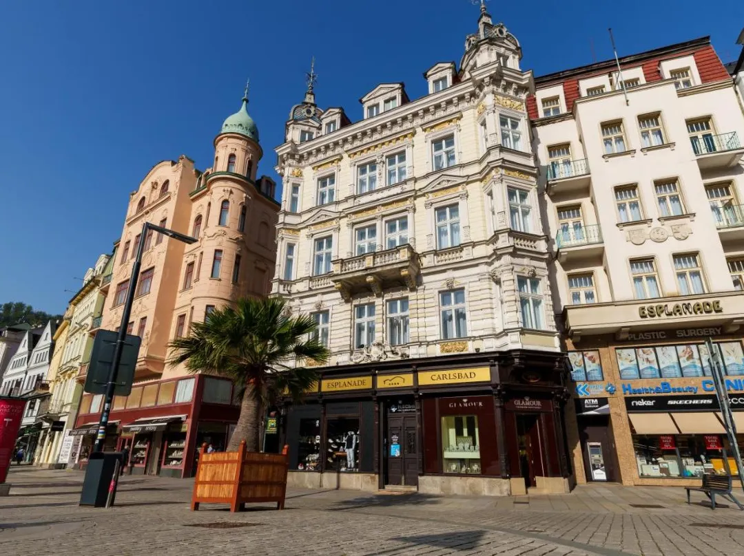 Esplanade Self Check-in Hotel - Karlovy Vary