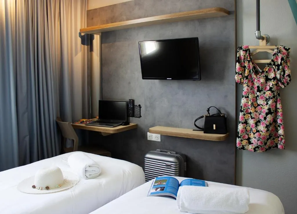 Ibis Budget Lunel Porte De Camargue - Aimargues