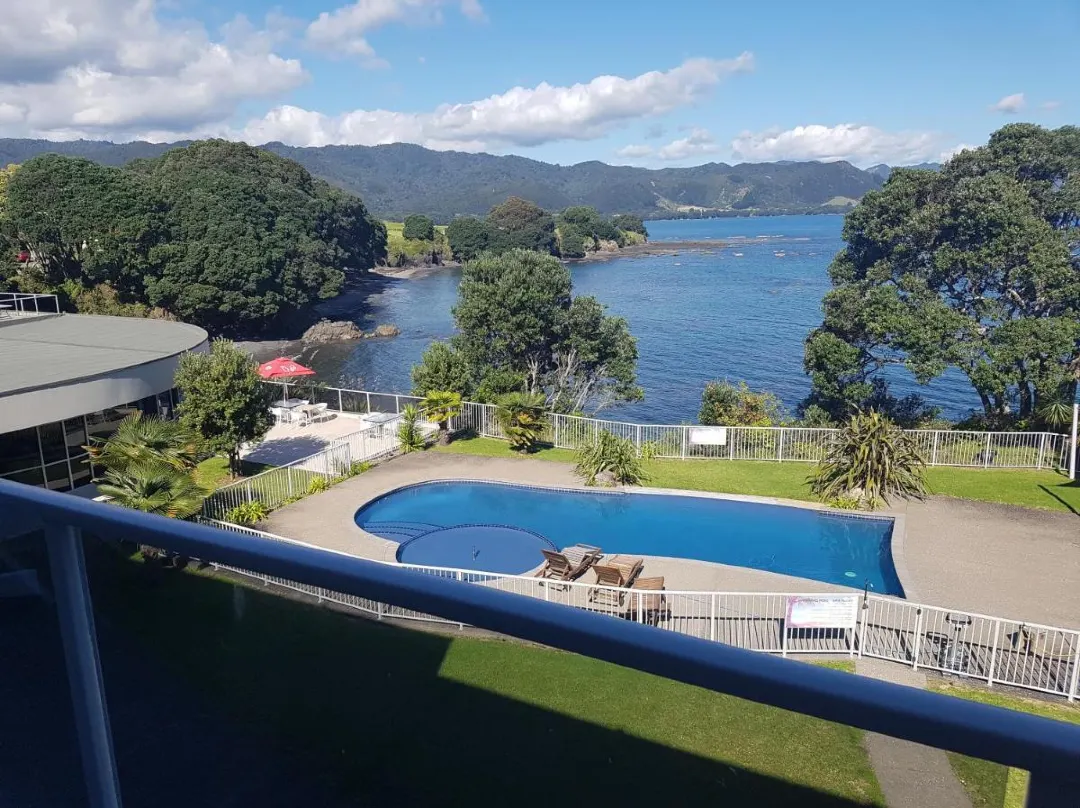 Te Kaha Beach Hotel - Bay of Plenty