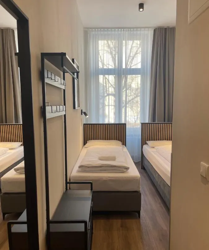 Motel Blue - Minimalist Boutique Hotel - Berlin