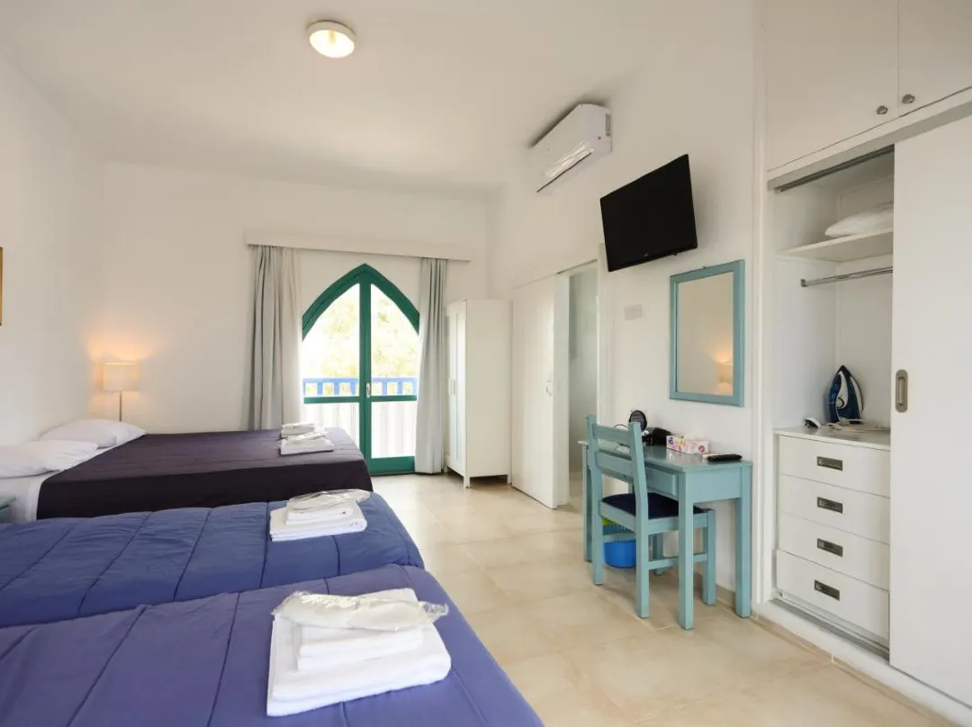 Axiothea Hotel - Paphos