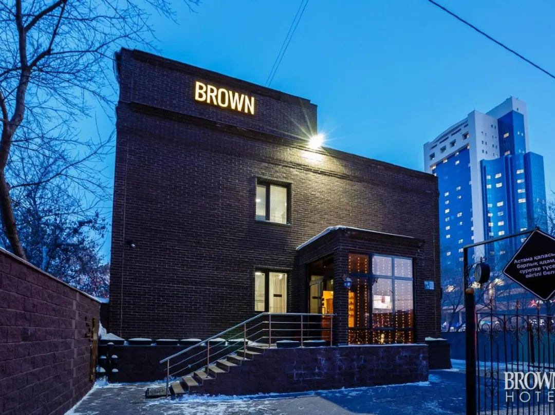 Brown Hotel - Astaná