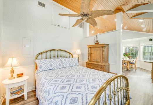 Hot Tub and Fire Pit Lakefront Home on Lake Eloise, Polk County - 2025 ...