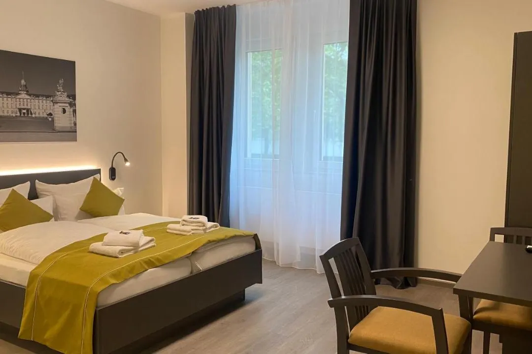 Guesthouse Große Linde - Karlsruhe