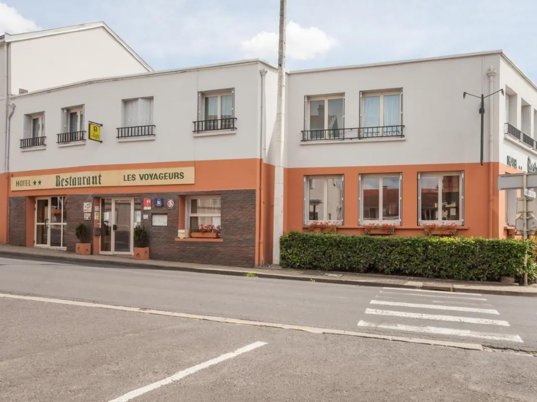 Logis Hôtel Les Voyageurs - Lezoux