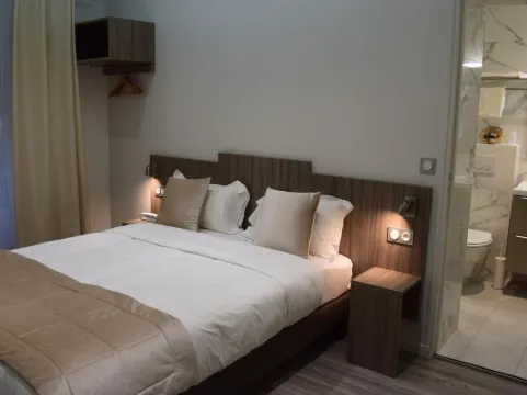 Hôtel Puy De Dôme - Paris