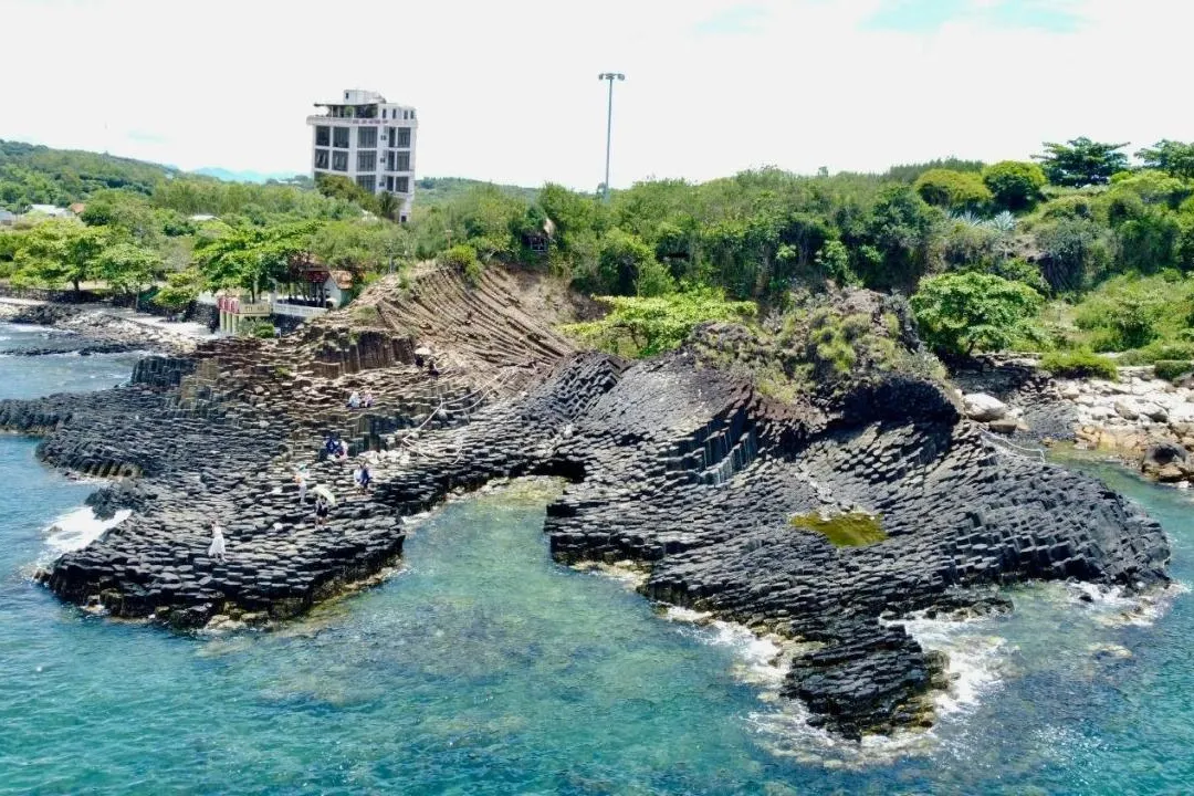 Ganh Da Dia Retreat Hotel - Sông Cầu