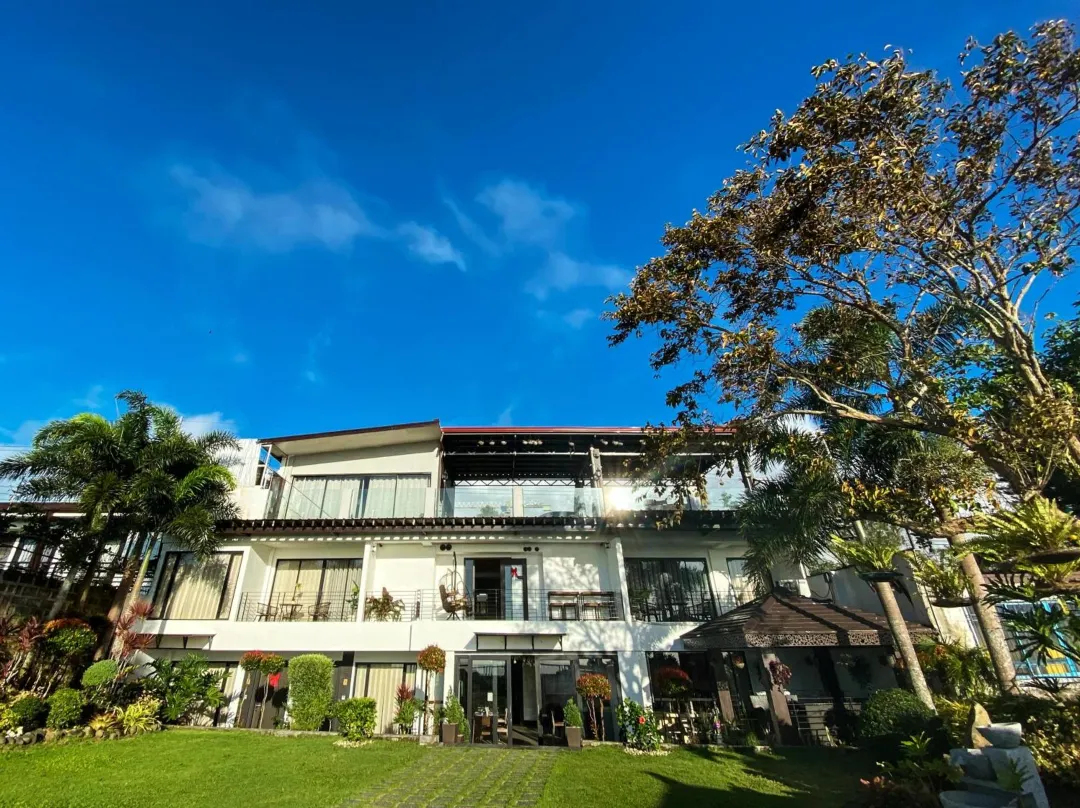 Amega Hotel - Talisay