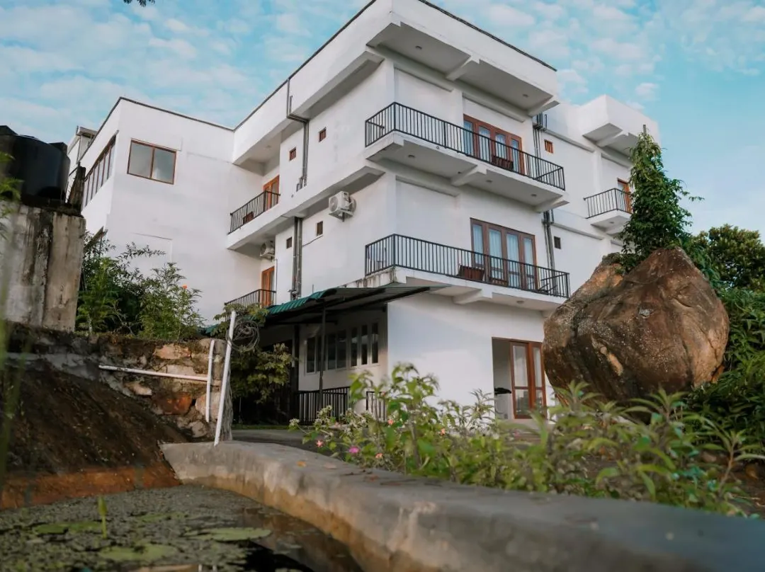 Golden Sky Hotel & Wellness - Kandy