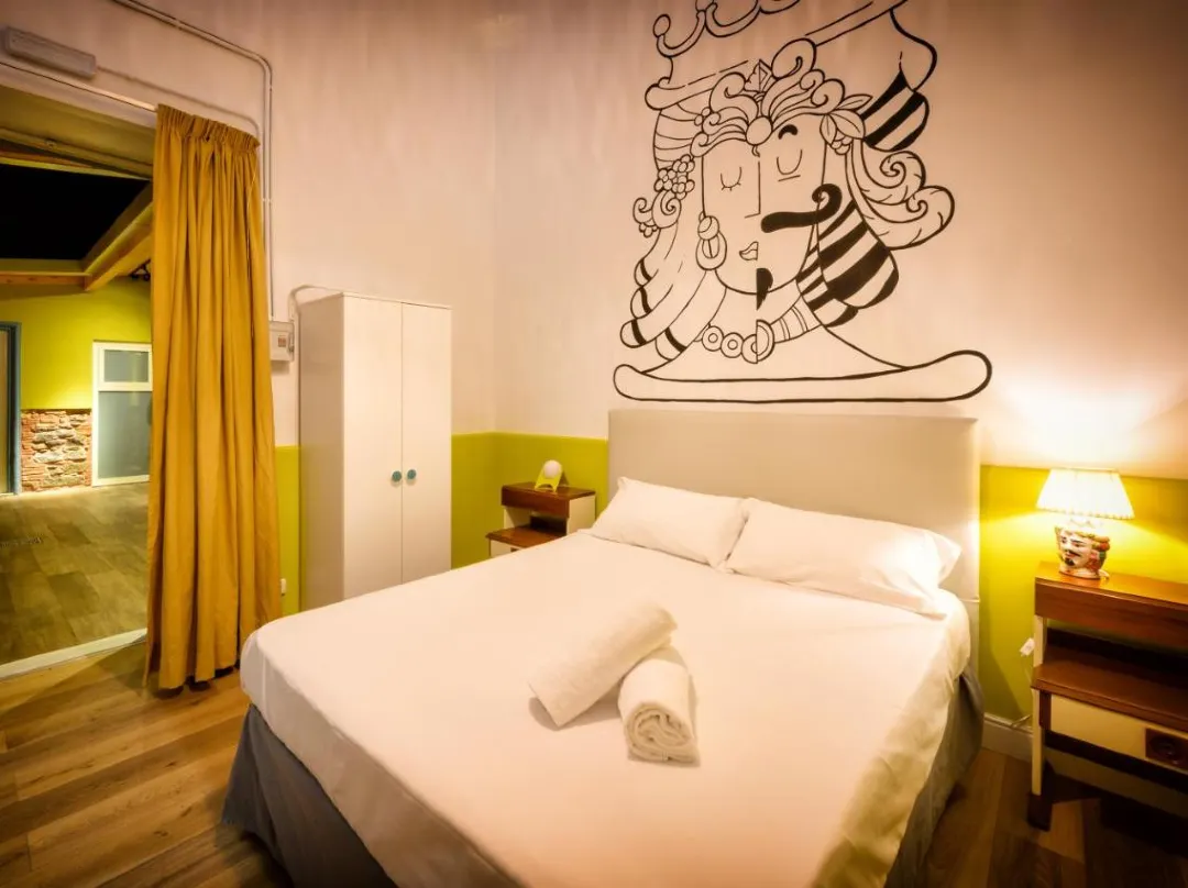 The Yard Hostel - Catania
