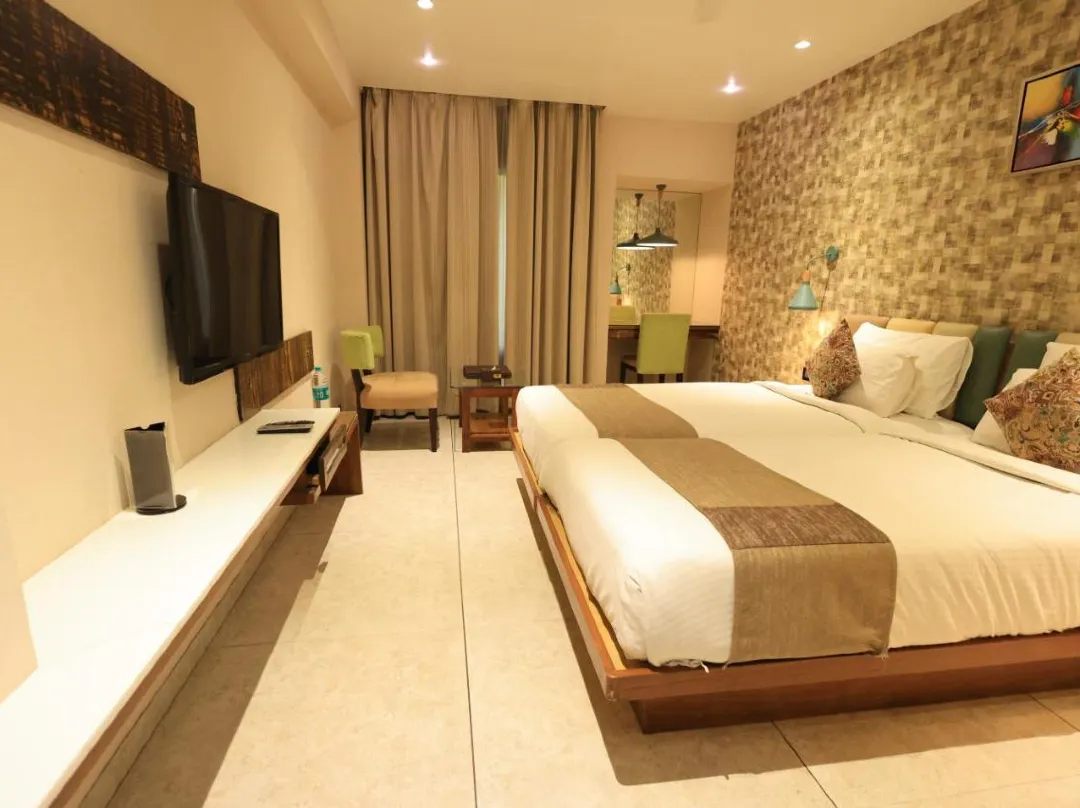 Hotel Rs Exclusive Stay & Fine Dine - Near To Akola Junction - Akola