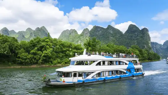 Li River Cruise with Yangshuo Countryside Tours | Trip.com