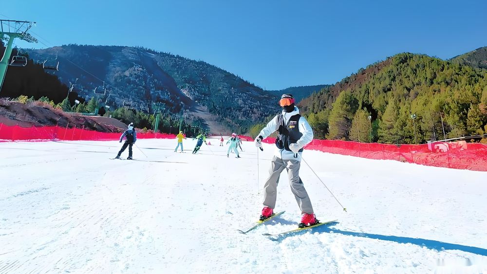 Shangri-La Seven Star Snow Ski Resort 3-hour ski pass includes entrance ...