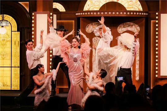 Shanghai: Immersive Republican Era Dinner Experience and Show | Trip.com