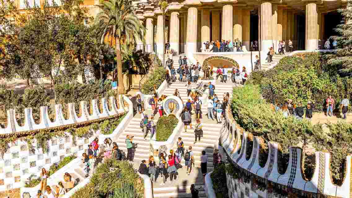Sagrada Família & Park Güell: Morning Entry Ticket & Guided Tour| Trip.com