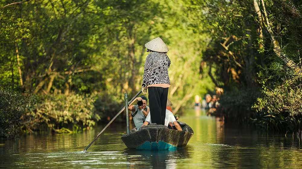 Vietnam Mekong River Delta 1-day Tour [Coconut Forest Boat Ride + Lunch ...