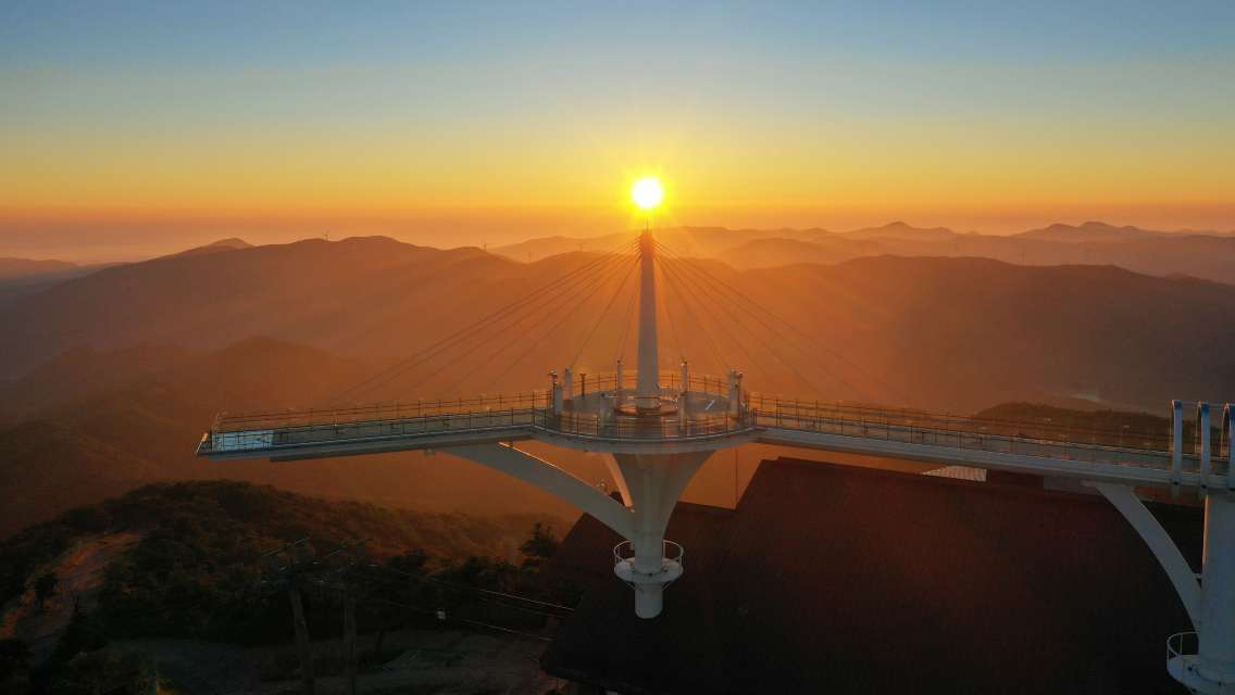 Yong Pyong Ski Resort: Mt. Balwangsan Cable Car + Skywalk Ticket | Trip.com