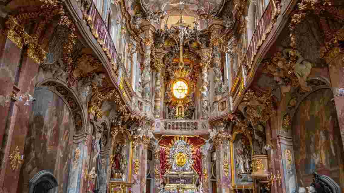 Historic Munich: Exclusive Private Tour with a Local Expert| Trip.com