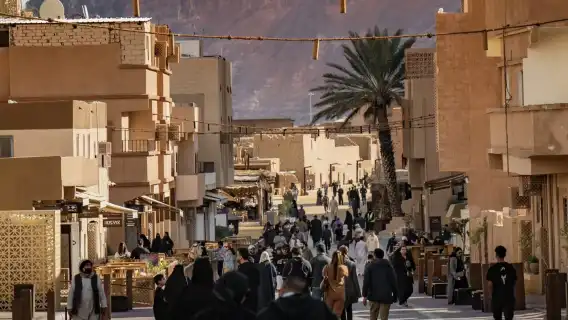 Riyadh, Saudi Arabia: Edge of the World + Old Town sunset chasing ...