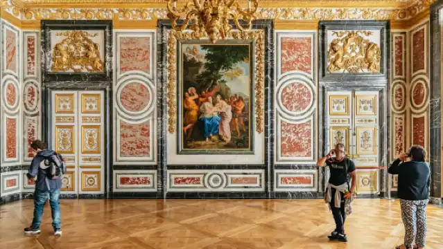 Versailles : Visite guidée coupe-file du château de Versailles | Trip.com