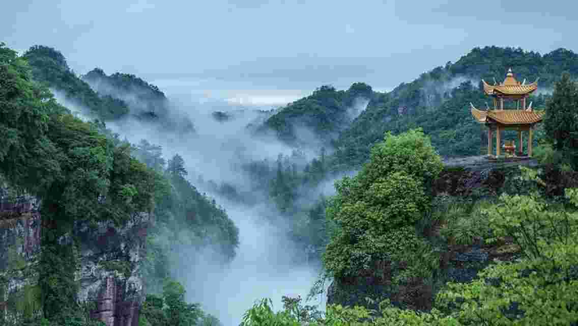Private Huangshan Day Tour with Qiyun Mountain and Hui Culture ...