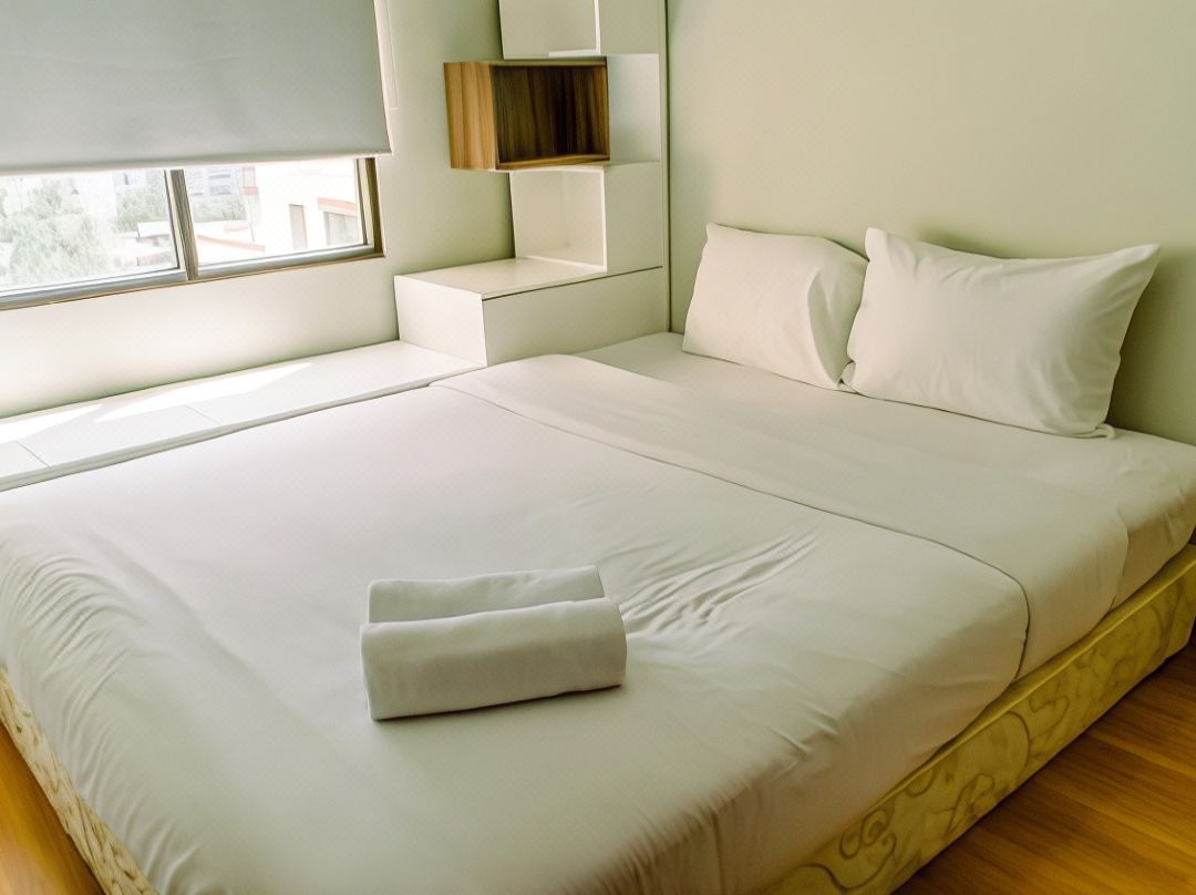 Comfort Living 1br With Extra Room Apartment At Mt Haryono Residence - Cawang