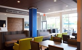 Holiday Inn Express & Suites JACKSONVILLE W - I295 AND I10 by IHG ...