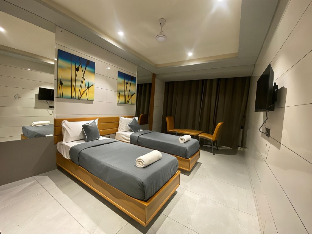 Hotel Sunshine - Rajkot