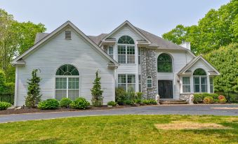7 Bedrm House-Pool Open Now-Swim-up Bar, Grill, Pool Table, Fitness ...
