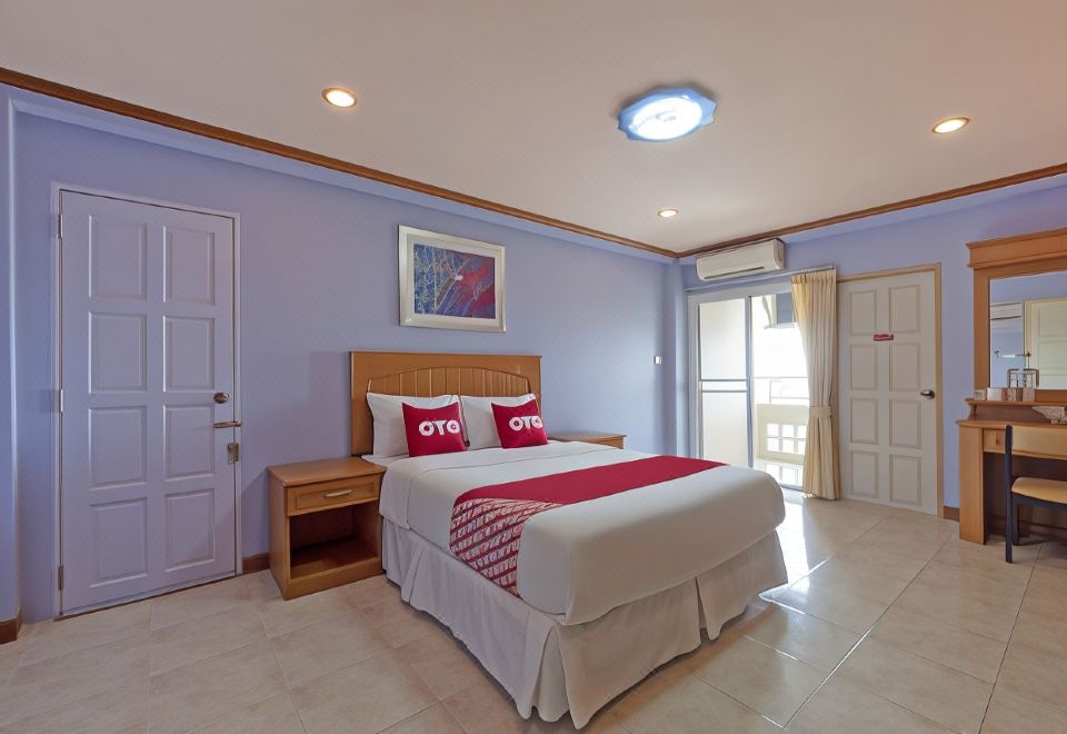 OYO 827 Preechana Golden Place Service Apartment | Trip.com