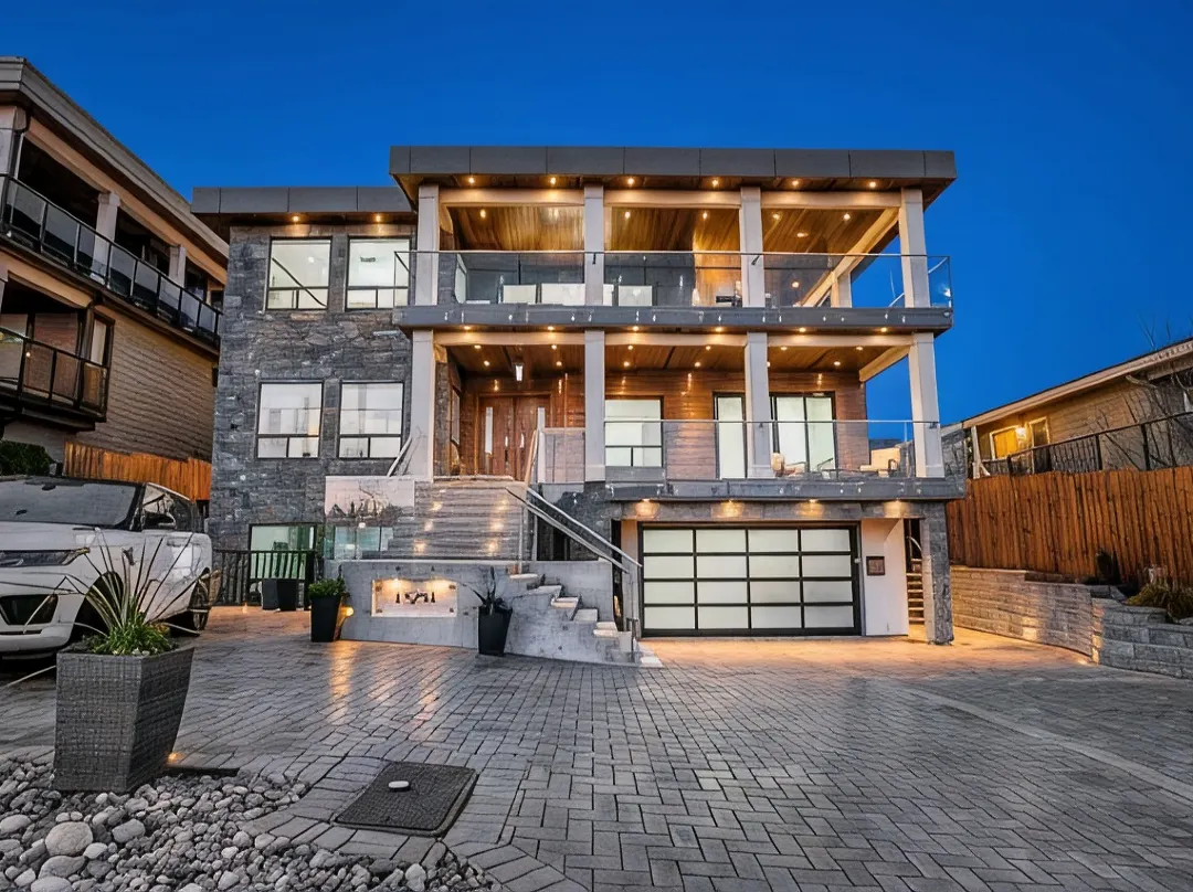 Coral Sea Lodge - Surrey, BC