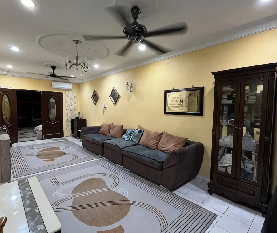 Anwar Kluang Homestay - 居鑾