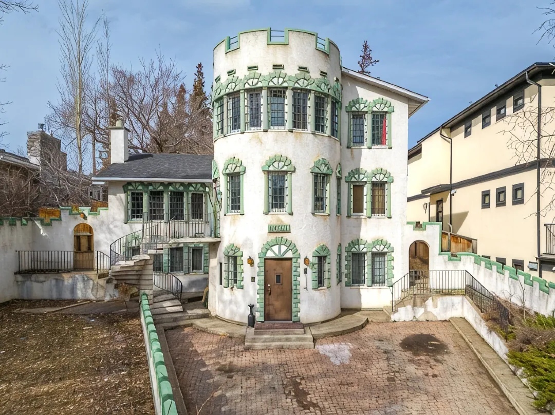 Kaga City Center Castle-a Step Back In Time - Calgary