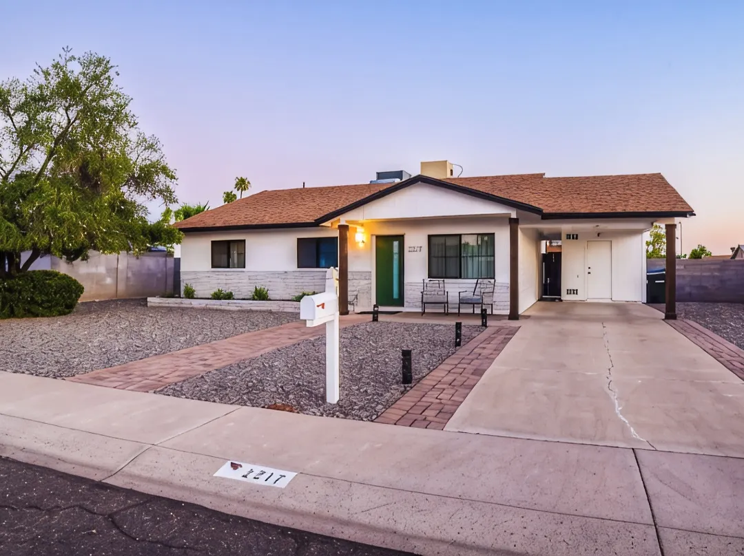 Chateau At Michigan Ave - Phoenix, AZ