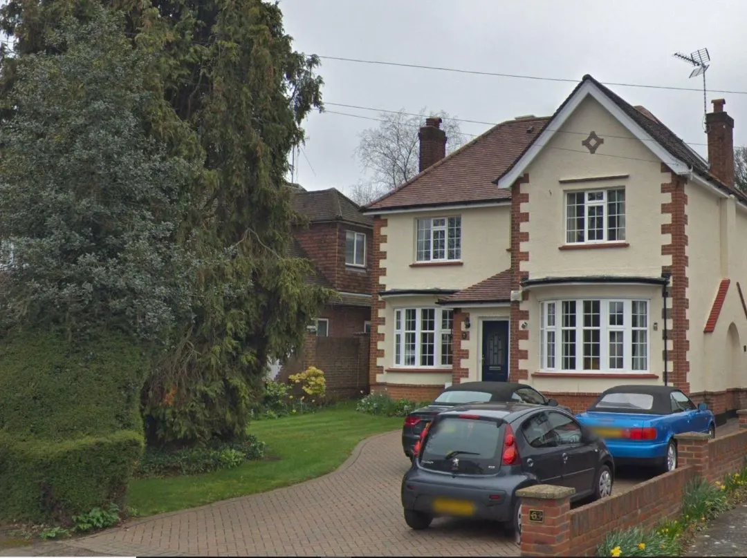 Leafy Suburban Bed And Breakfast - Watford