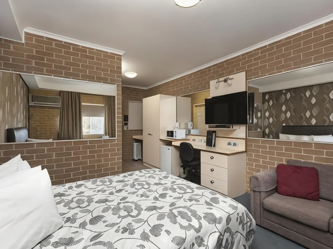 Grand Manor Motor Inn - Canberra