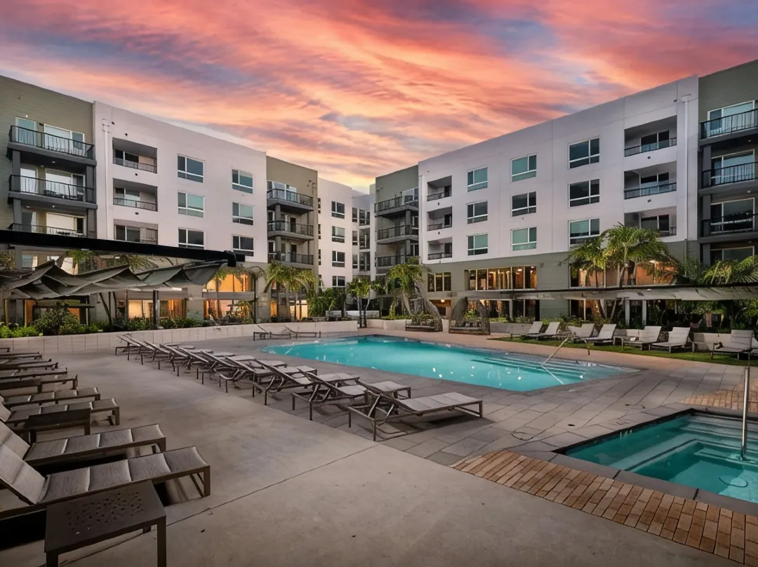 Modern Retreat 10 Min From Disneyland W/pool & Gym - Tustin, CA