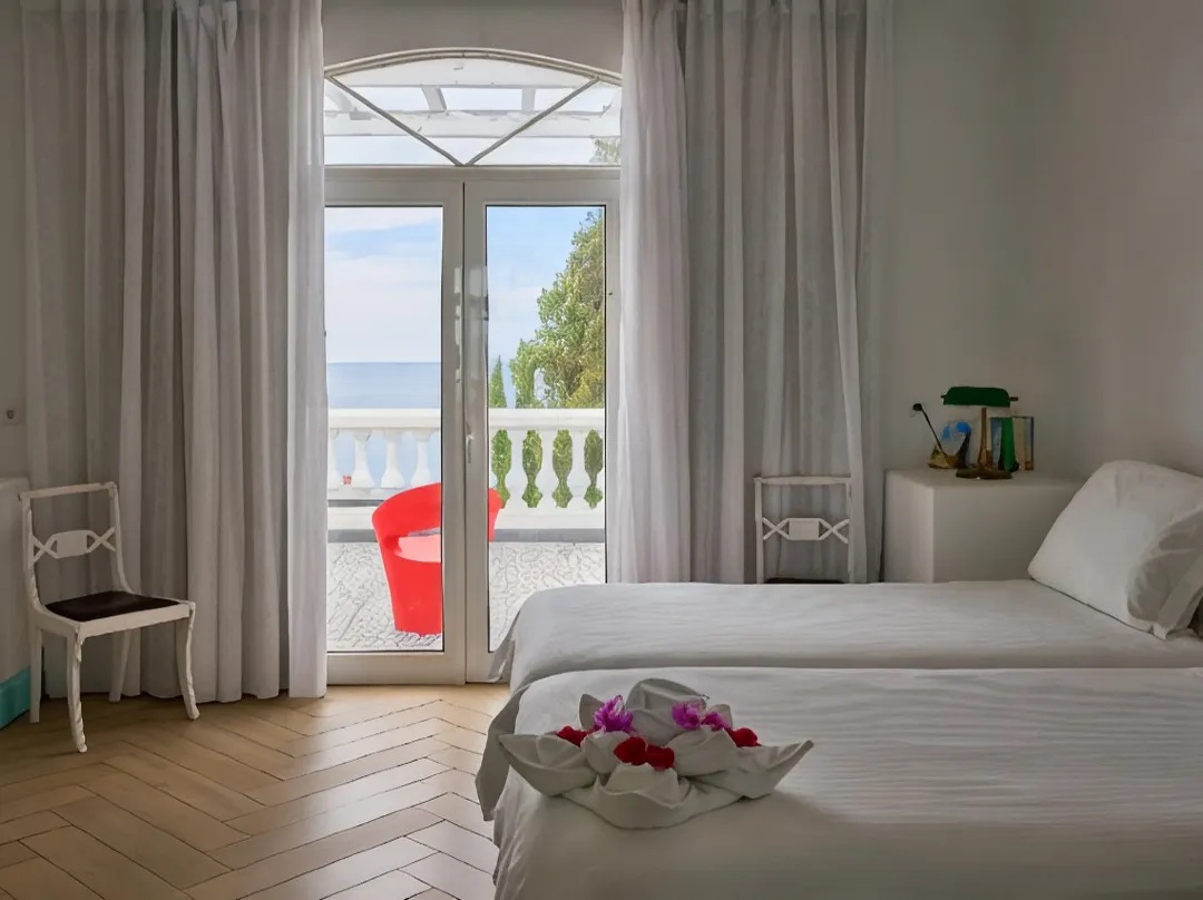 Inn & Art Gallery & Appartments - Madeira