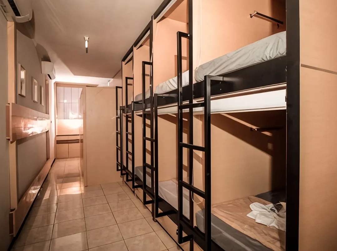 Cubic One Capsule Hotel - Malang