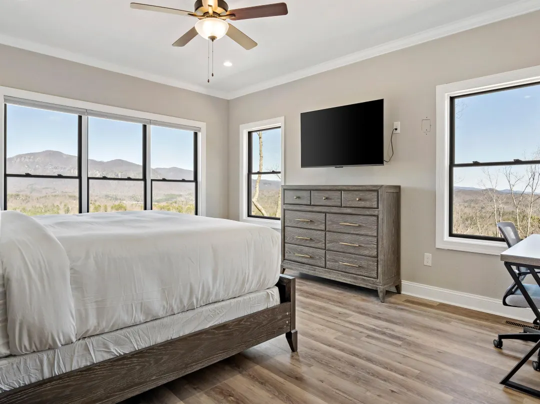 Majestic Mountain Views And Game Room - Stunning Craftsman Retreat - Lake Lure, NC