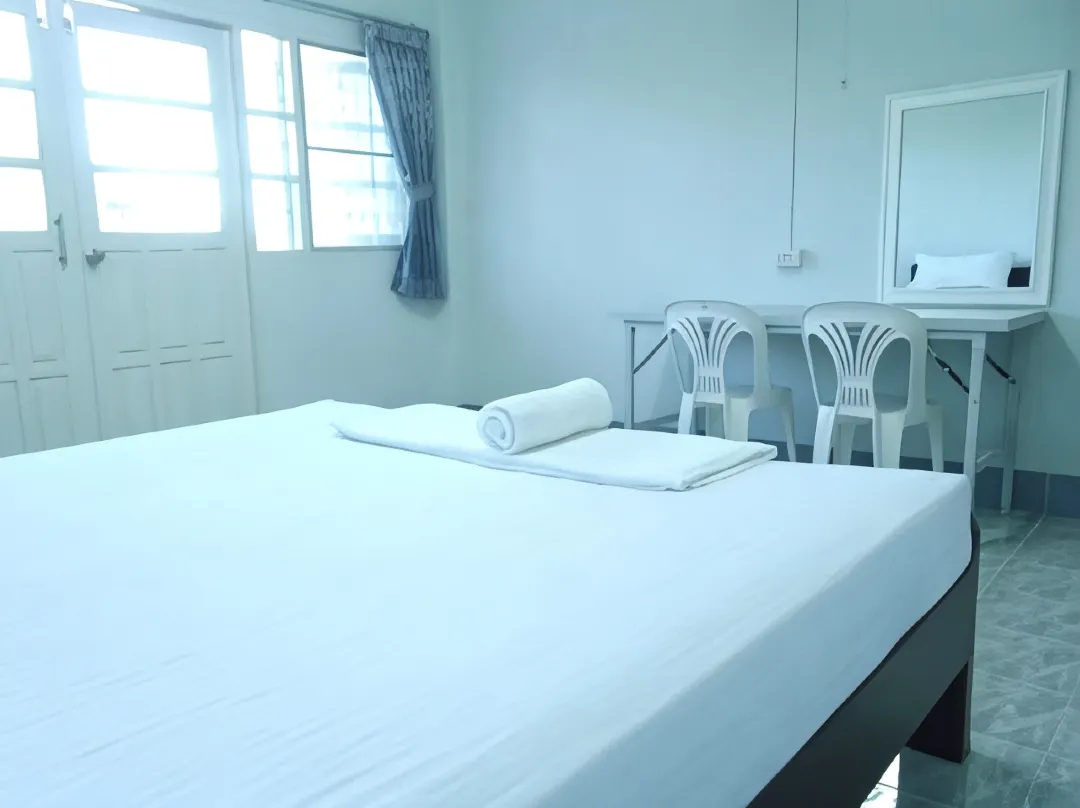 Albatross Guesthouse @ Thungwualaen Beach - Chumphon