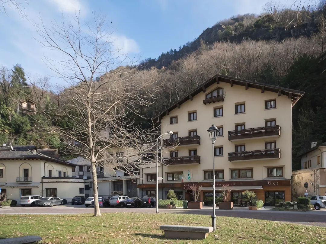 Crimea Wine Hotel - Chiavenna