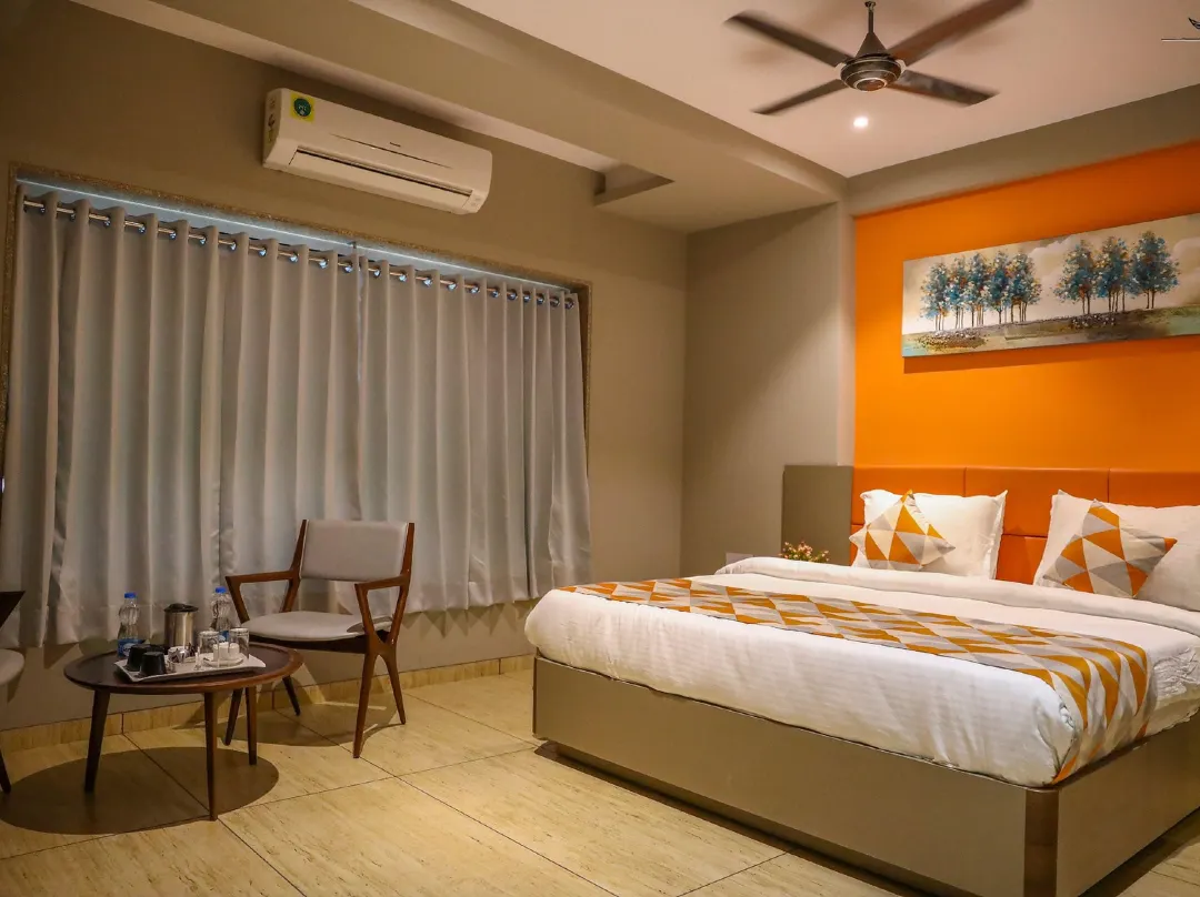 Hotel Avalon - Surat