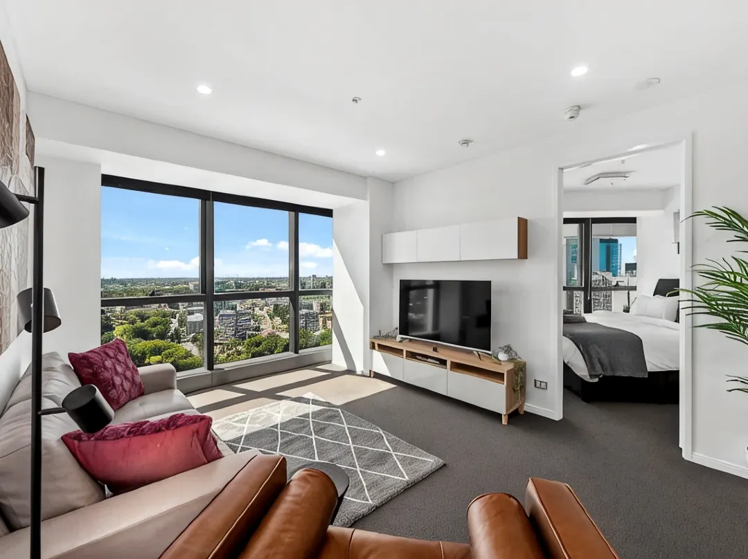 Infinity Excellence!~1bed/1bath/office/1car~views! - Brisbane