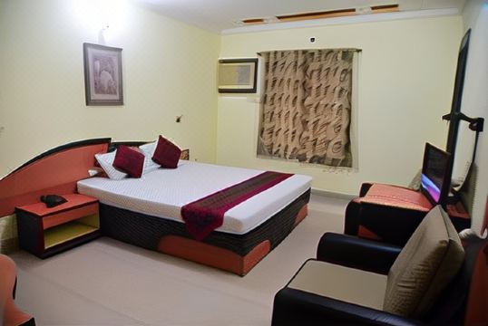 Trimurti Heights Hotel - Puri