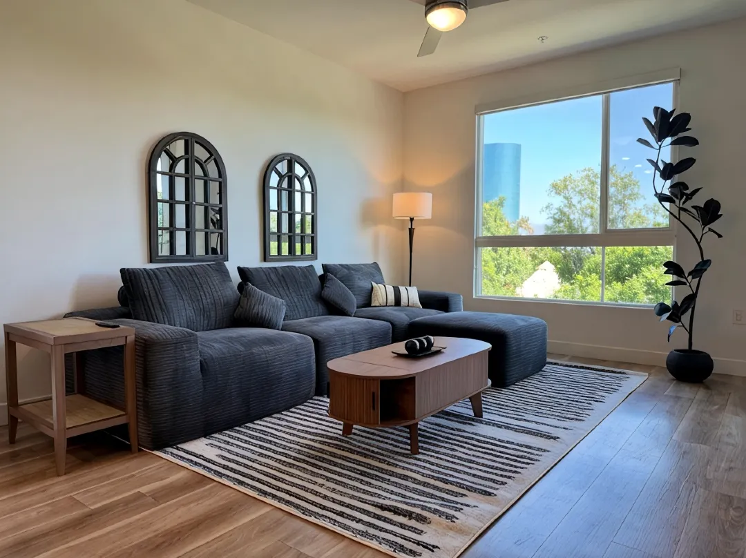 Stunning Haven W/pool, Gym&parking Near Disneyland - Irvine, CA