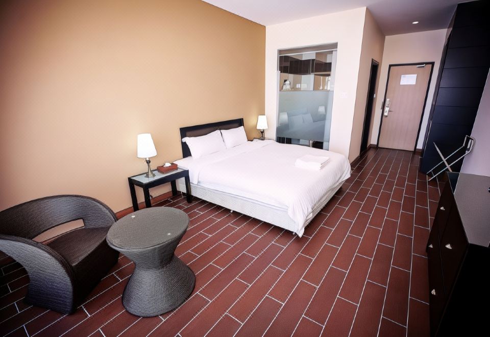 Putatan Platinum Hotel, Putatan (Prices & Reviews 2024) | Trip.com