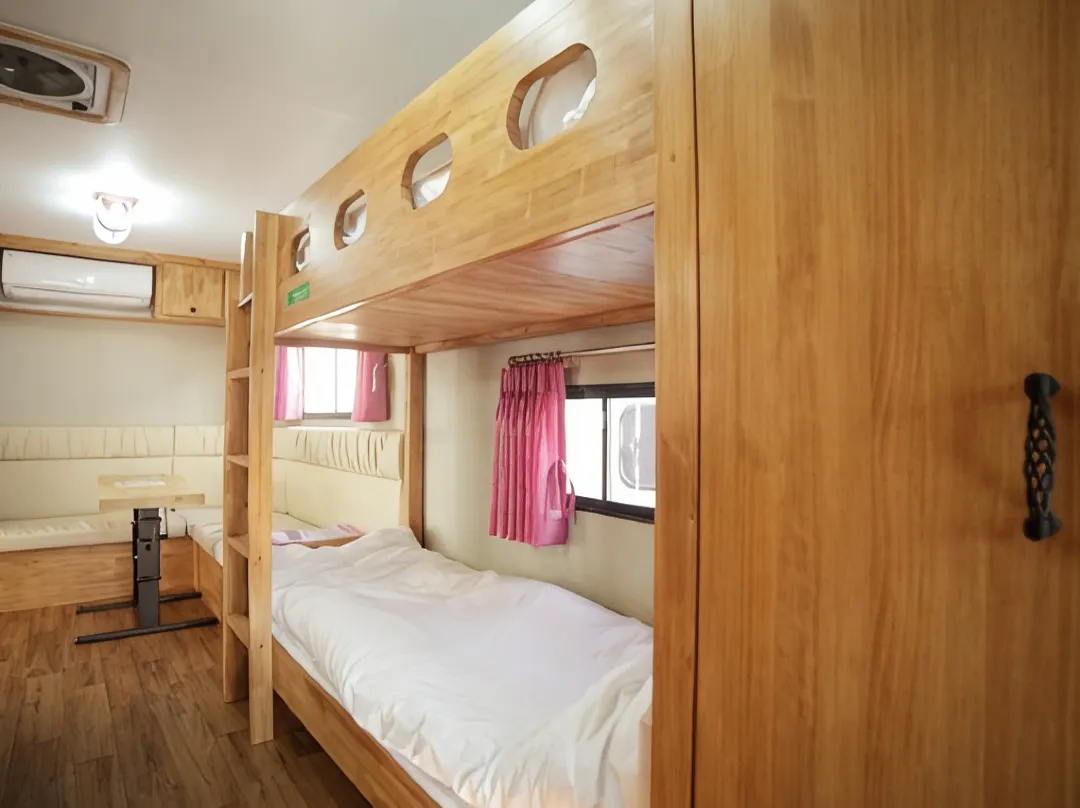 Seogwipo Poping Jeju Caravan - Jeju-si