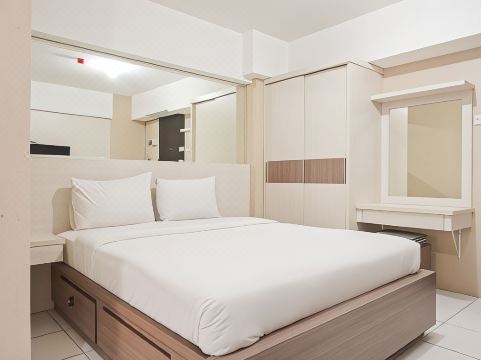 Comfort Studio At Kebagusan City Apartment - Jakarta