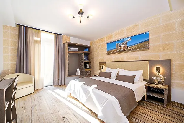 C4 Retreats By Georges Boutique Living - Malte